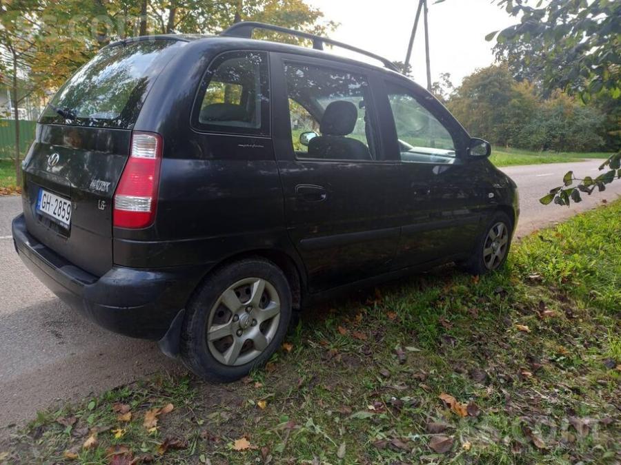 Black Hyundai Matrix 2007 in Daugavpils, with an engine capacity of 1.80 L and mileage of 195 thousand km for 950 €, photo 4 on AUTOMOTO.COM.LV