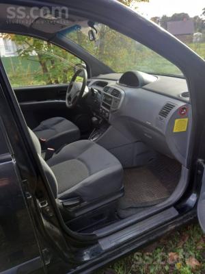 Black Hyundai Matrix 2007 in Daugavpils, with an engine capacity of 1.80 L and mileage of 195 thousand km for 950 €, photo 6 on AUTOMOTO.COM.LV
