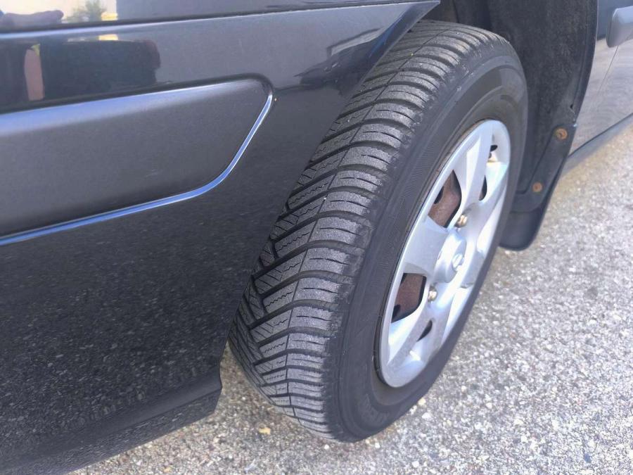 Melns Hyundai Matrix 2007 Jonava, ar dzinēja tilpumu 1.60 L un nobraukumu 68 tūkst. km par 1700 €, foto 28 vietnē AUTOMOTO.COM.LV