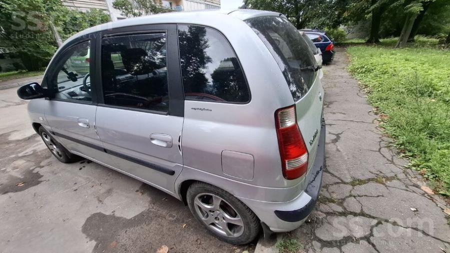 Grey Hyundai Matrix 2007 in Riga, with an engine capacity of 1.60 L and mileage of 95 thousand km for 800 €, photo 1 on AUTOMOTO.COM.LV