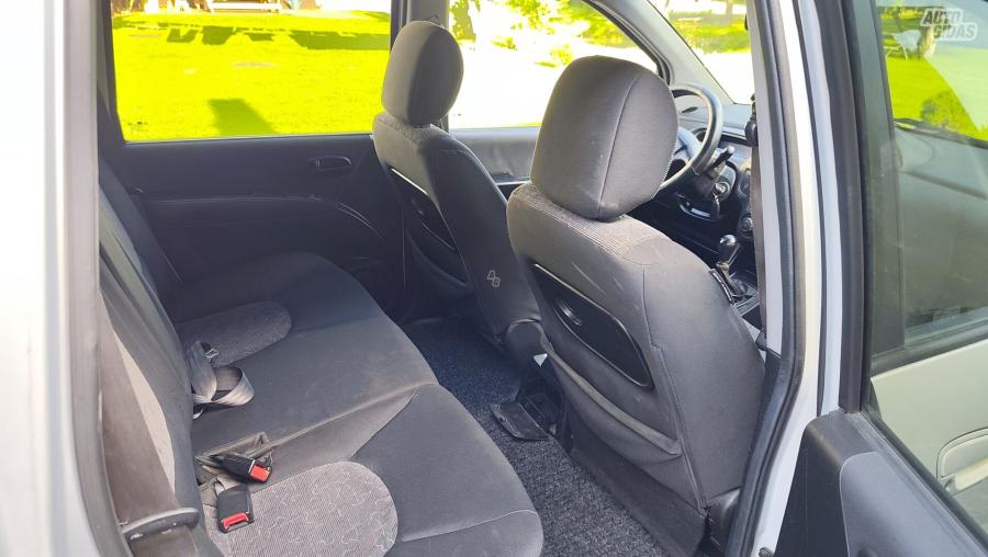 Hyundai Matrix 2003 in Marijampole, with an engine capacity of 1.50 L and mileage of 292 thousand km for 450 €, photo 12 on AUTOMOTO.COM.LV