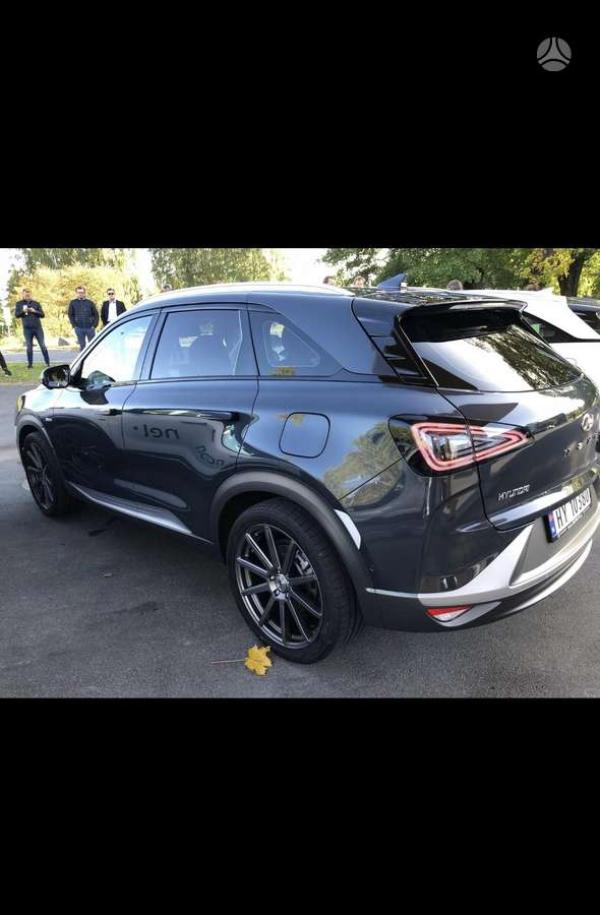 Черный Хендай NEXO 2018 в Каунас, объемом двигателя 0.00 л и пробегом 61 тыс. км за 3500 €, фото 3 на AUTOMOTO.COM.LV