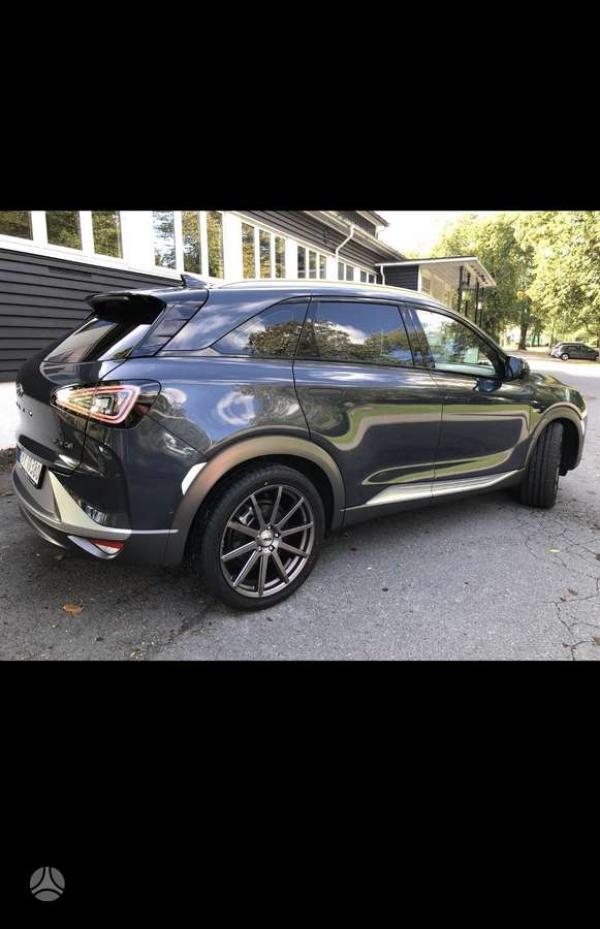 Black Hyundai NEXO 2018 in Kaunas, with an engine capacity of 0.00 L and mileage of 61 thousand km for 3500 €, photo 2 on AUTOMOTO.COM.LV