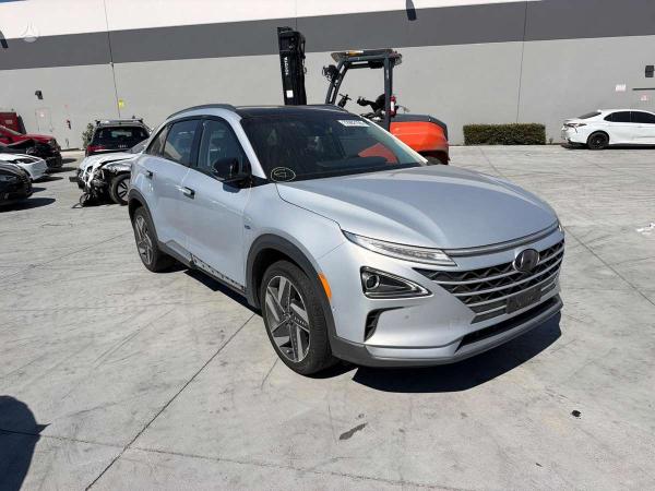 Grey Hyundai NEXO 2019 in Kaunas, with an engine capacity of 0.00 L and mileage of 124 thousand km for 6800 €, photo 1 on AUTOMOTO.COM.LV