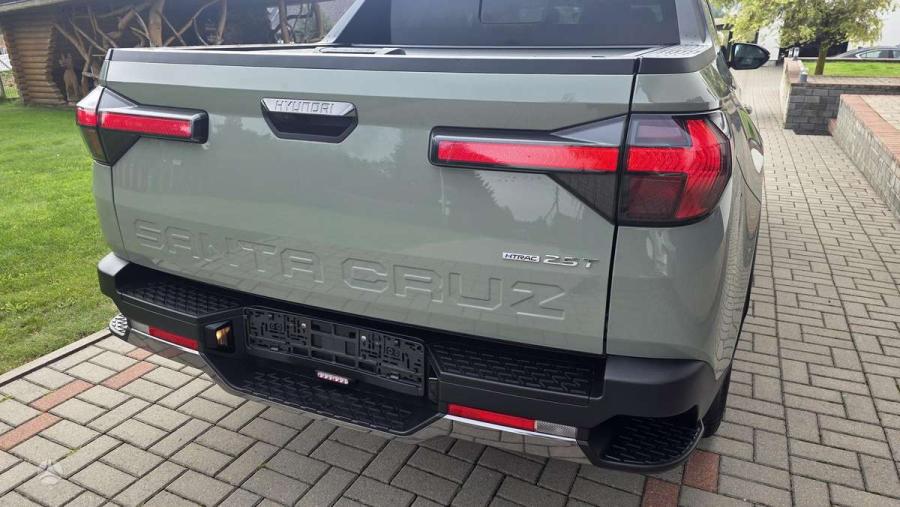 Green Hyundai Santa Cruz 2022 in Alytus, with an engine capacity of 2.50 L and mileage of 37 thousand km for 22900 €, photo 6 on AUTOMOTO.COM.LV