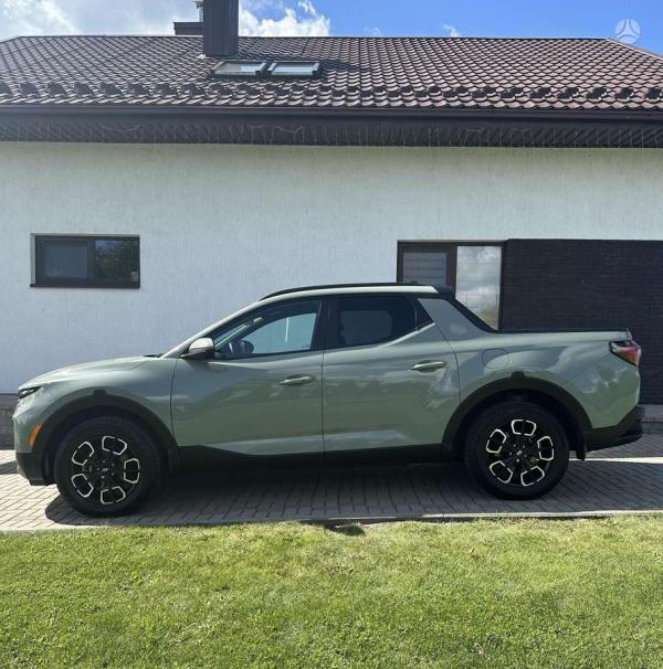 Green Hyundai Santa Cruz 2022 in Alytus, with an engine capacity of 2.50 L and mileage of 37 thousand km for 22900 €, photo 7 on AUTOMOTO.COM.LV