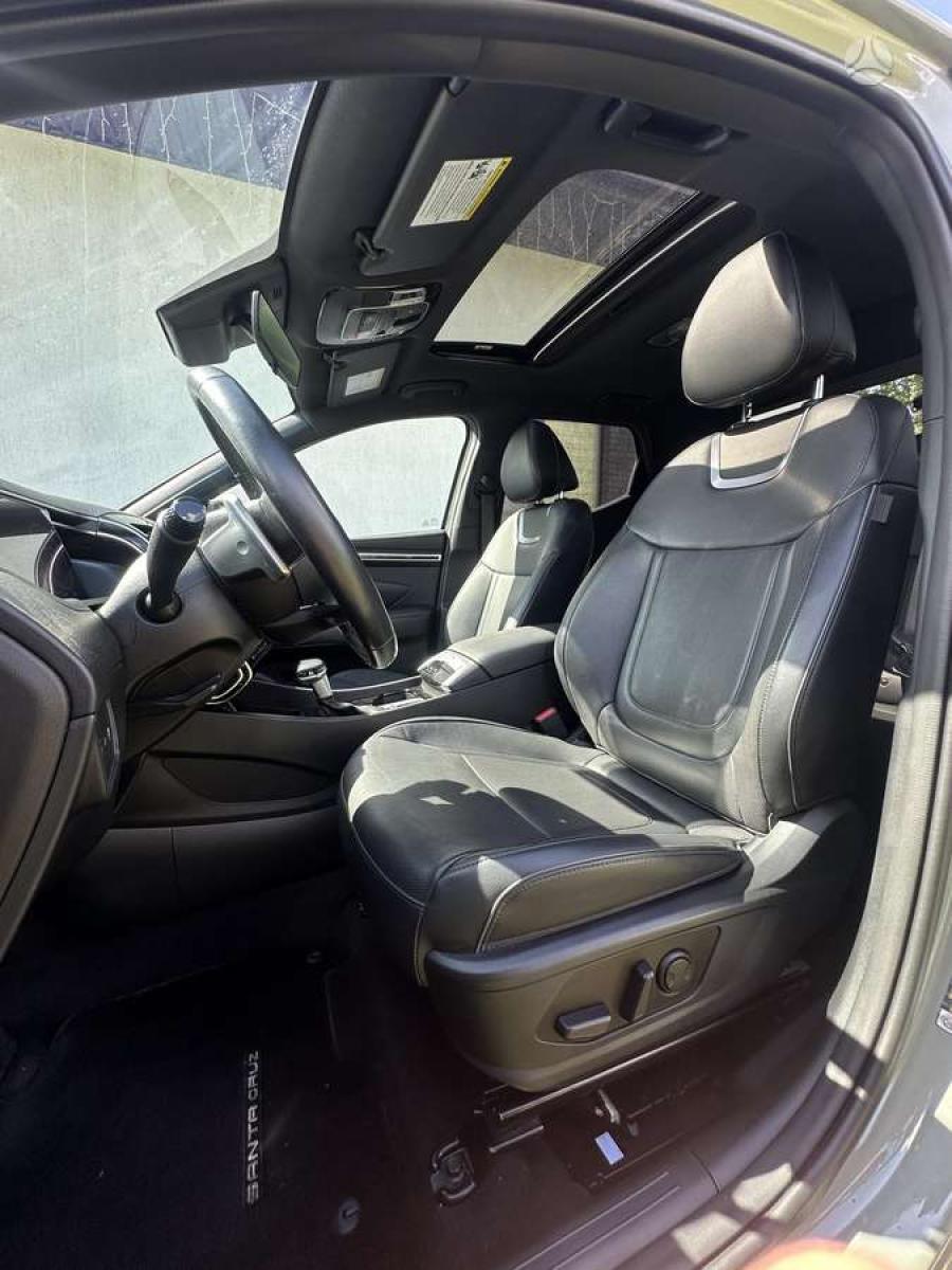 Green Hyundai Santa Cruz 2022 in Alytus, with an engine capacity of 2.50 L and mileage of 37 thousand km for 22900 €, photo 30 on AUTOMOTO.COM.LV