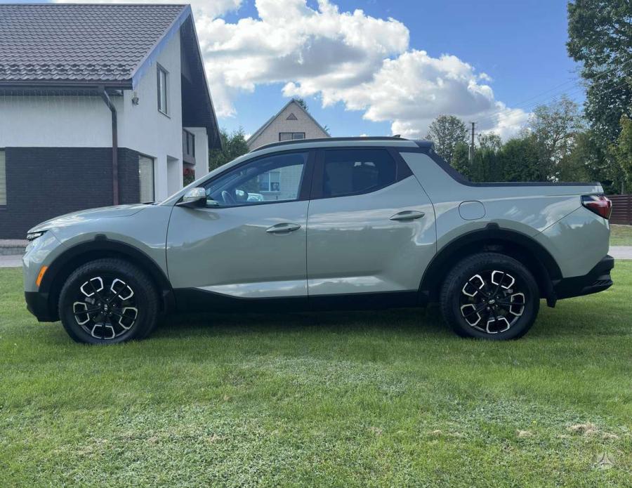 Green Hyundai Santa Cruz 2022 in Alytus, with an engine capacity of 2.50 L and mileage of 37 thousand km for 22900 €, photo 43 on AUTOMOTO.COM.LV