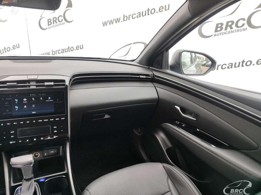 Grey Hyundai Santa Cruz 2022 in Klaipeda, with an engine capacity of 2.49 L and mileage of 22 thousand km for 29900 €, photo 6 on AUTOMOTO.COM.LV