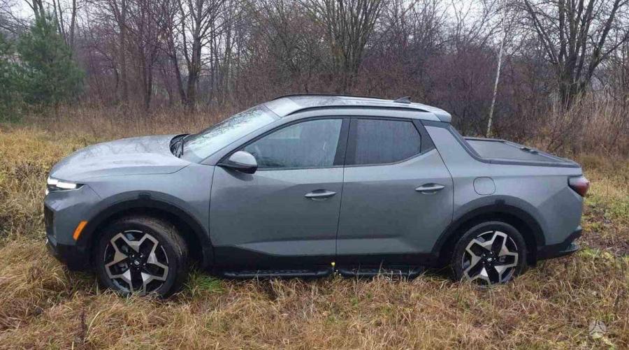 Grey Hyundai Santa Cruz 2022 in Klaipeda, with an engine capacity of 2.50 L and mileage of 22 thousand km for 29800 €, photo 5 on AUTOMOTO.COM.LV