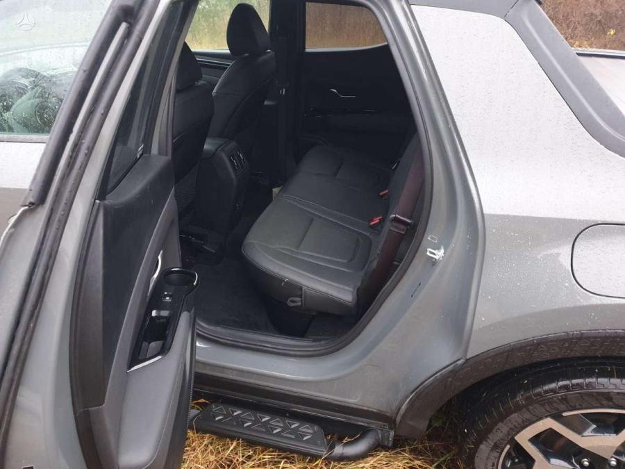 Grey Hyundai Santa Cruz 2022 in Klaipeda, with an engine capacity of 2.50 L and mileage of 22 thousand km for 29800 €, photo 14 on AUTOMOTO.COM.LV
