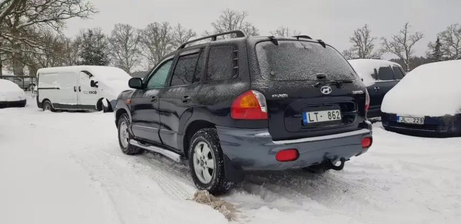 Черный Хендай Санта Фе 2001 в Валмиера, объемом двигателя 2.40 л и пробегом 340 тыс. км за 2500 €, фото 6 на AUTOMOTO.COM.LV