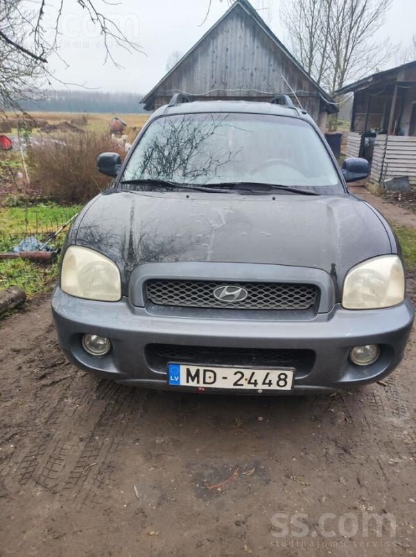Melns Hyundai Santa Fe 2003 Preiļi, ar dzinēja tilpumu 2.40 L un nobraukumu 365 tūkst. km par 1100 €, foto 2 vietnē AUTOMOTO.COM.LV