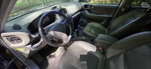 Melns Hyundai Santa Fe 2003 Viļņa, ar dzinēja tilpumu 2.00 L un nobraukumu 198 tūkst. km par 2000 €, foto 16 vietnē AUTOMOTO.COM.LV
