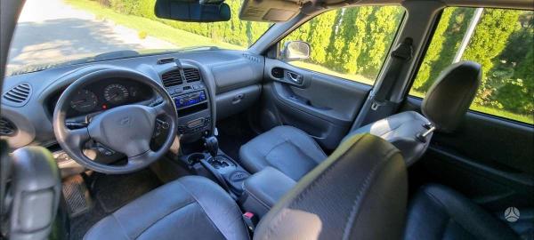 Melns Hyundai Santa Fe 2003 Viļņa, ar dzinēja tilpumu 1.99 L un nobraukumu 198 tūkst. km par 1800 €, foto 8 vietnē AUTOMOTO.COM.LV