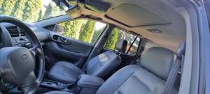 Black Hyundai Santa Fe 2003 in Vilnius, with an engine capacity of 1.99 L and mileage of 198 thousand km for 1800 €, photo 10 on AUTOMOTO.COM.LV