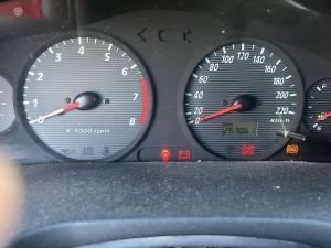 Black Hyundai Santa Fe 2004 in Zarasai, with an engine capacity of 2.35 L and mileage of 270 thousand km for 850 €, photo 6 on AUTOMOTO.COM.LV