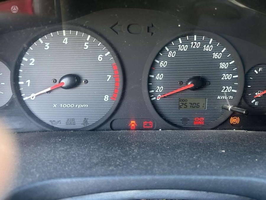 Black Hyundai Santa Fe 2004 in Zarasai, with an engine capacity of 2.35 L and mileage of 270 thousand km for 850 €, photo 6 on AUTOMOTO.COM.LV