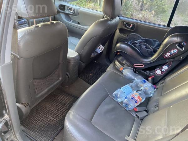 Melns Hyundai Santa Fe 2005 Ventspils, ar dzinēja tilpumu 2.00 L un nobraukumu 287 tūkst. km par 1100 €, foto 5 vietnē AUTOMOTO.COM.LV