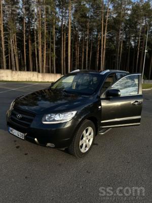 Melns Hyundai Santa Fe 2006 Krāslava, ar dzinēja tilpumu 2.20 L un nobraukumu 280 tūkst. km par 5000 €, foto 1 vietnē AUTOMOTO.COM.LV