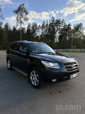 Melns Hyundai Santa Fe 2006 Krāslava, ar dzinēja tilpumu 2.20 L un nobraukumu 280 tūkst. km par 5000 €, foto 3 vietnē AUTOMOTO.COM.LV