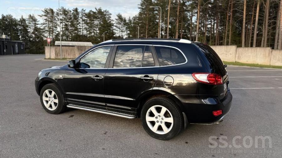Melns Hyundai Santa Fe 2006 Krāslava, ar dzinēja tilpumu 2.20 L un nobraukumu 280 tūkst. km par 5000 €, foto 5 vietnē AUTOMOTO.COM.LV