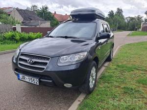 Black Hyundai Santa Fe 2006 in Daugavpils, with an engine capacity of 2.20 L and mileage of 212 thousand km for 7350 €, photo 2 on AUTOMOTO.COM.LV