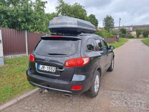 Black Hyundai Santa Fe 2006 in Daugavpils, with an engine capacity of 2.20 L and mileage of 212 thousand km for 7350 €, photo 4 on AUTOMOTO.COM.LV