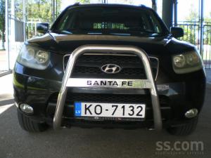 Black Hyundai Santa Fe 2006 in Jelgava, with an engine capacity of 2.20 L and mileage of 320 thousand km for 3750 €, photo 4 on AUTOMOTO.COM.LV