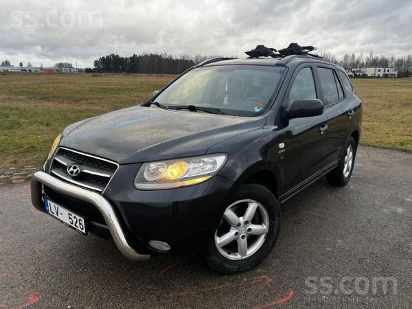 Black Hyundai Santa Fe 2006 in Riga, with an engine capacity of 2.20 L and mileage of 271 thousand km for 3450 €, photo 1 on AUTOMOTO.COM.LV