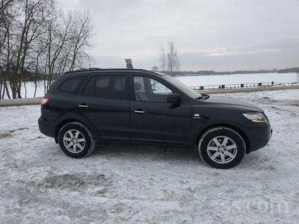 Melns Hyundai Santa Fe 2006 Rīga, ar dzinēja tilpumu 2.20 L un nobraukumu 342 tūkst. km par 4450 €, foto 7 vietnē AUTOMOTO.COM.LV