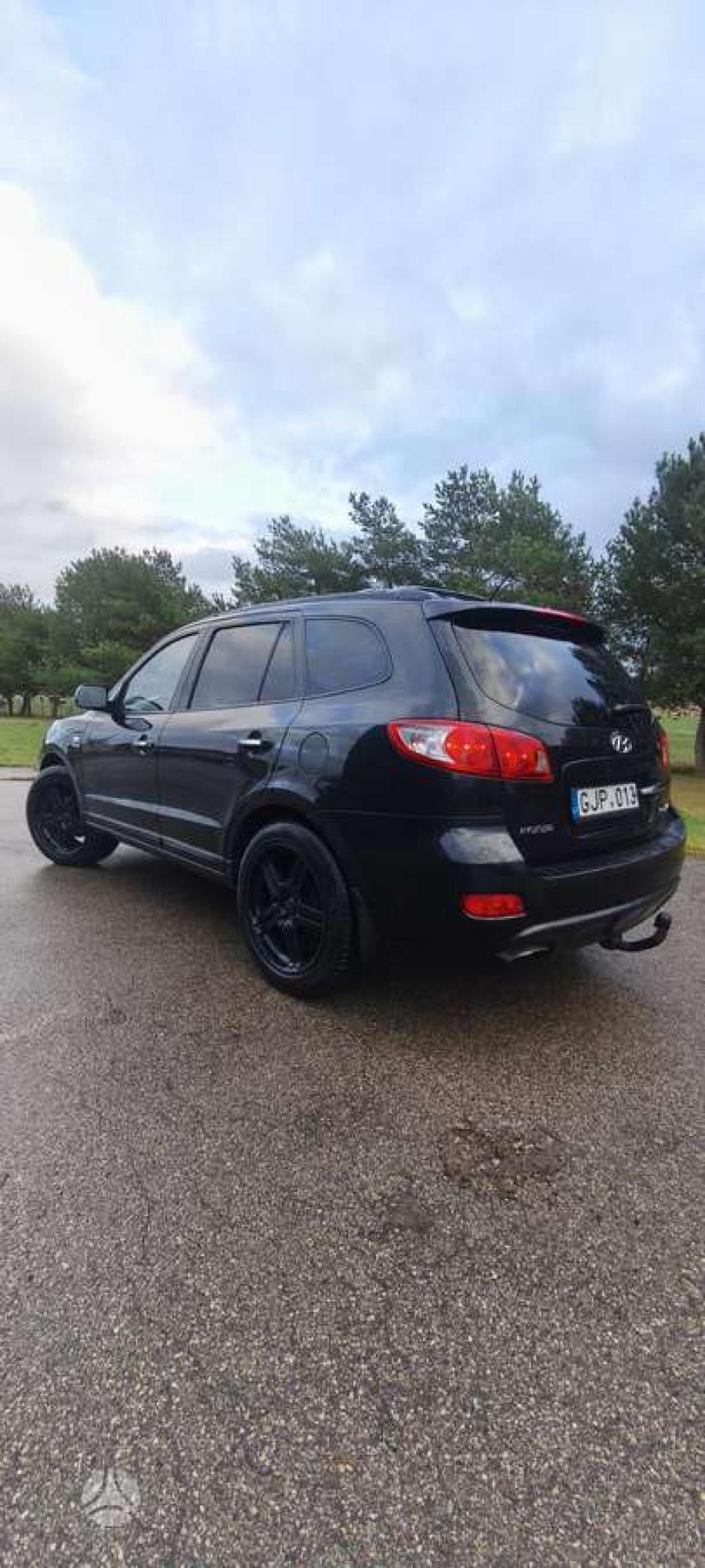 Melns Hyundai Santa Fe 2006 Kauņa, ar dzinēja tilpumu 1.99 L un nobraukumu 360 tūkst. km par 3200 €, foto 1 vietnē AUTOMOTO.COM.LV