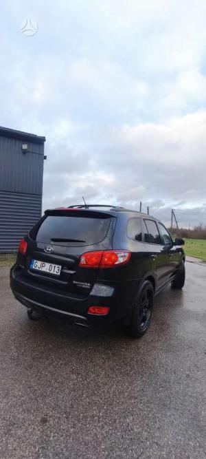 Melns Hyundai Santa Fe 2006 Kauņa, ar dzinēja tilpumu 1.99 L un nobraukumu 360 tūkst. km par 3200 €, foto 2 vietnē AUTOMOTO.COM.LV