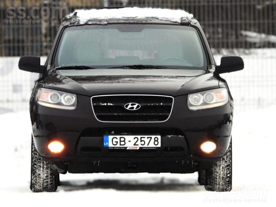 Black Hyundai Santa Fe 2006 in Riga, with an engine capacity of 2.20 L and mileage of 344 thousand km for 4900 €, photo 2 on AUTOMOTO.COM.LV