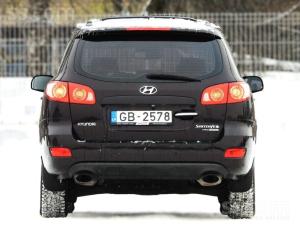 Black Hyundai Santa Fe 2006 in Riga, with an engine capacity of 2.20 L and mileage of 344 thousand km for 4900 €, photo 5 on AUTOMOTO.COM.LV