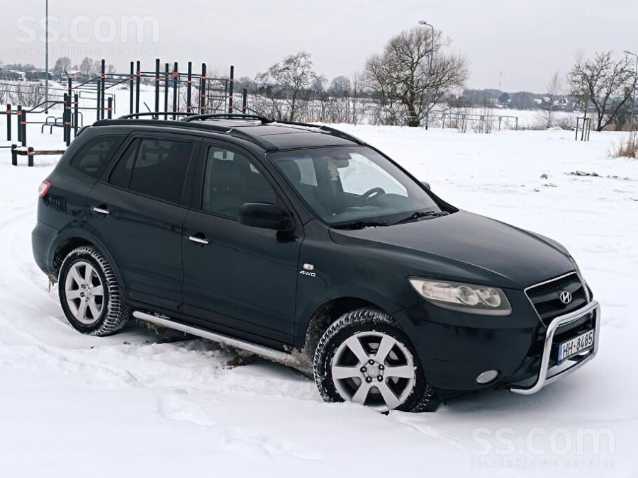 Melns Hyundai Santa Fe 2006 Rīga, ar dzinēja tilpumu 2.20 L un nobraukumu 318 tūkst. km par 3100 €, foto 1 vietnē AUTOMOTO.COM.LV