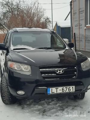 Melns Hyundai Santa Fe 2006 Preiļi, ar dzinēja tilpumu 2.20 L un nobraukumu 366 tūkst. km par 2895 €, foto  vietnē AUTOMOTO.COM.LV
