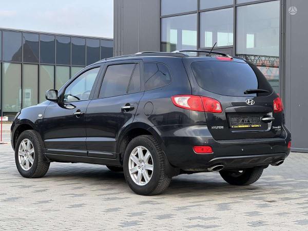 Melns Hyundai Santa Fe 2006 Šauļi, ar dzinēja tilpumu 2.19 L un nobraukumu 228 tūkst. km par 4900 €, foto 8 vietnē AUTOMOTO.COM.LV
