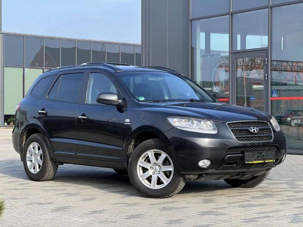Black Hyundai Santa Fe 2006 in Siauliai, with an engine capacity of 2.19 L and mileage of 228 thousand km for 4900 €, photo 11 on AUTOMOTO.COM.LV