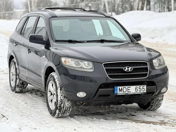 Black Hyundai Santa Fe 2006 in Vilnius, with an engine capacity of 2.18 L and mileage of 284 thousand km for 3100 €, photo 3 on AUTOMOTO.COM.LV