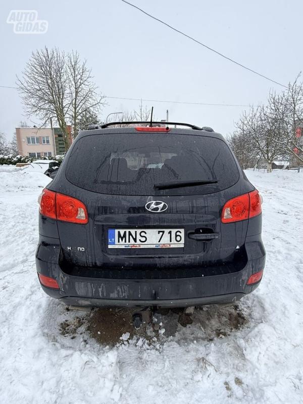 Black Hyundai Santa Fe 2006 in Vilnius, with an engine capacity of 2.20 L and mileage of 347 thousand km for 3000 €, photo 3 on AUTOMOTO.COM.LV