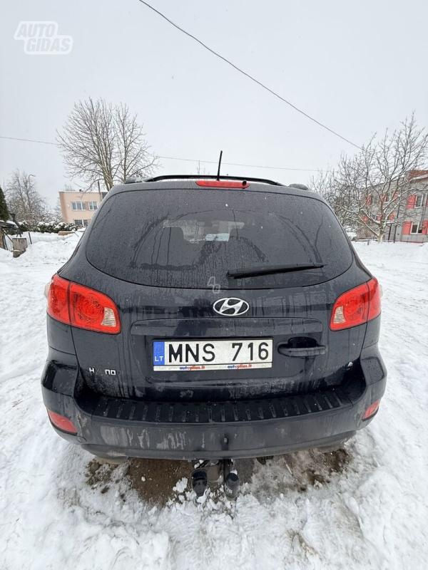 Black Hyundai Santa Fe 2006 in Vilnius, with an engine capacity of 2.20 L and mileage of 347 thousand km for 3000 €, photo 6 on AUTOMOTO.COM.LV