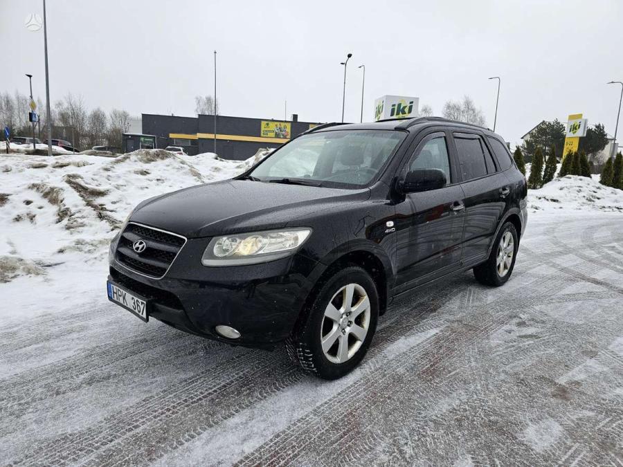 Melns Hyundai Santa Fe 2006 Viļņa, ar dzinēja tilpumu 2.19 L un nobraukumu 296 tūkst. km par 3890 €, foto 1 vietnē AUTOMOTO.COM.LV