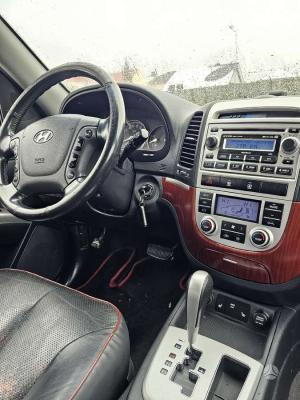Melns Hyundai Santa Fe 2006 Viļņa, ar dzinēja tilpumu 2.19 L un nobraukumu 296 tūkst. km par 3890 €, foto 6 vietnē AUTOMOTO.COM.LV