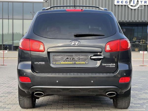 Melns Hyundai Santa Fe 2006 Šauļi, ar dzinēja tilpumu 2.20 L un nobraukumu 228 tūkst. km par 4900 €, foto 6 vietnē AUTOMOTO.COM.LV