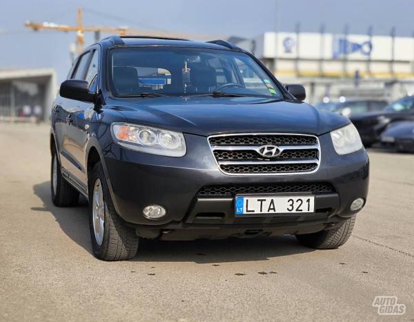 Melns Hyundai Santa Fe 2006 Viļņa, ar dzinēja tilpumu 2.20 L un nobraukumu 233 tūkst. km par 4500 €, foto 3 vietnē AUTOMOTO.COM.LV