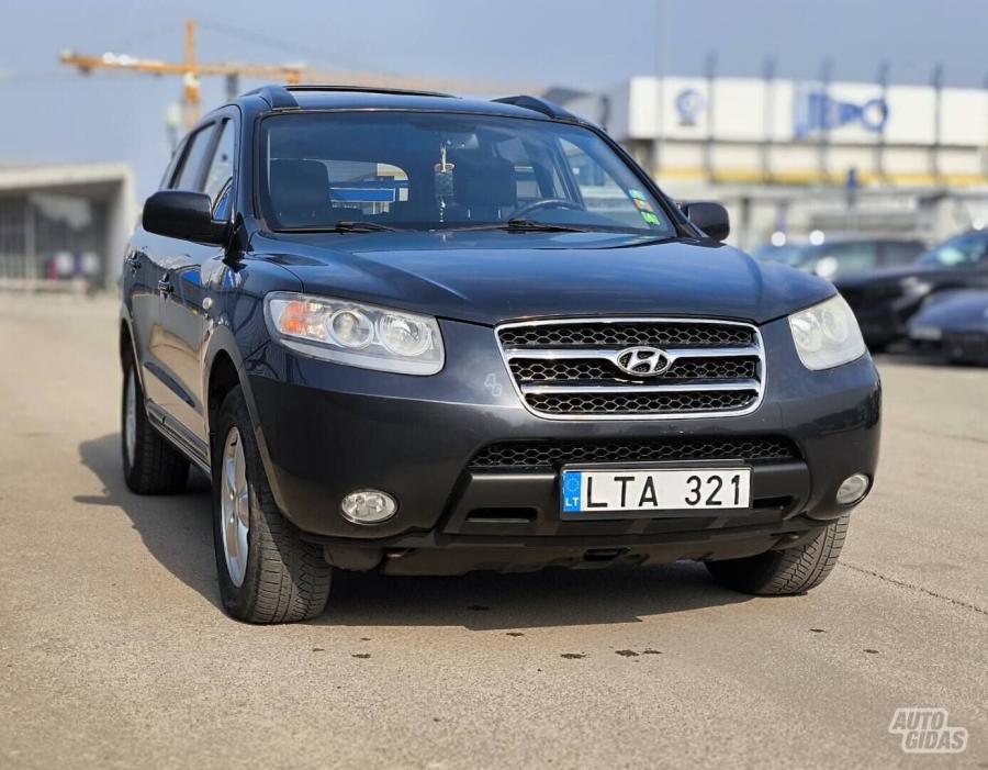 Melns Hyundai Santa Fe 2006 Viļņa, ar dzinēja tilpumu 2.20 L un nobraukumu 233 tūkst. km par 4500 €, foto 3 vietnē AUTOMOTO.COM.LV