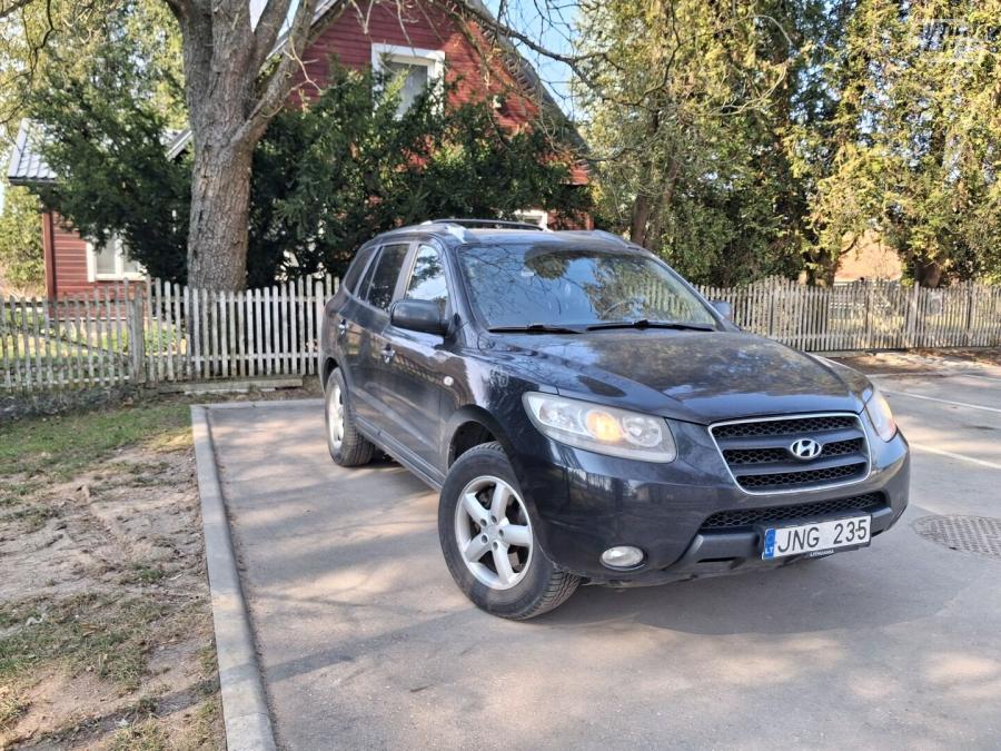 Melns Hyundai Santa Fe 2006 Kauņa, ar dzinēja tilpumu 2.70 L un nobraukumu 350 tūkst. km par 2600 €, foto 2 vietnē AUTOMOTO.COM.LV