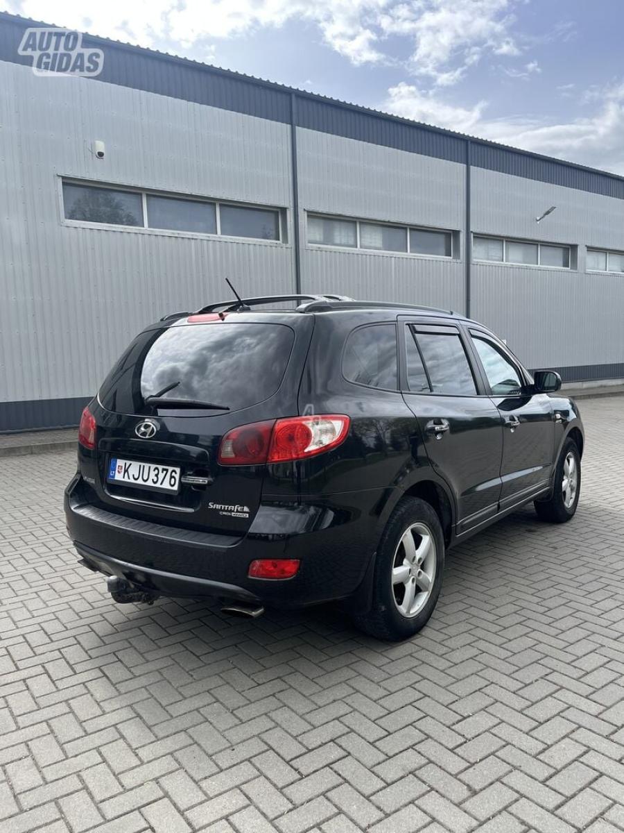 Melns Hyundai Santa Fe 2006 Šilalė, ar dzinēja tilpumu 2.20 L un nobraukumu 305 tūkst. km par 2650 €, foto 5 vietnē AUTOMOTO.COM.LV