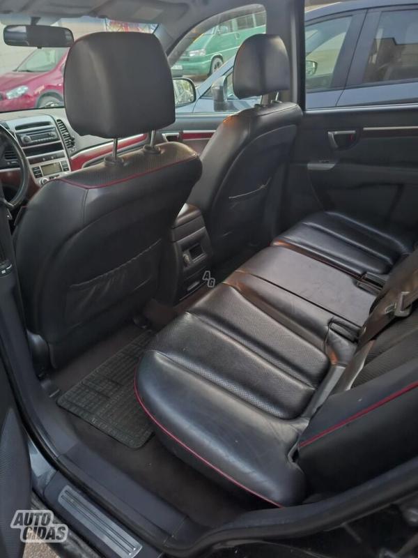 Melns Hyundai Santa Fe 2006 Šilalė, ar dzinēja tilpumu 2.20 L un nobraukumu 305 tūkst. km par 2650 €, foto 8 vietnē AUTOMOTO.COM.LV
